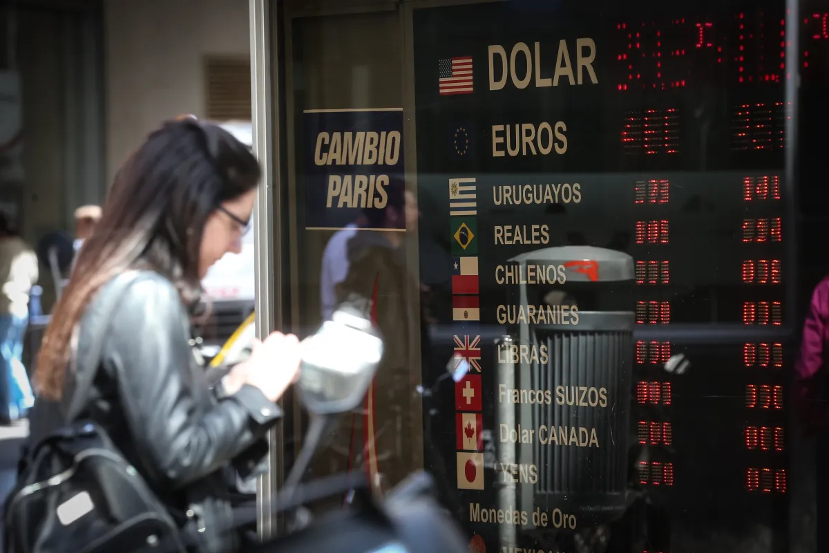 Mercados y Finanzas - Economía argentina en declive: El PIB cae un 1,7 ...